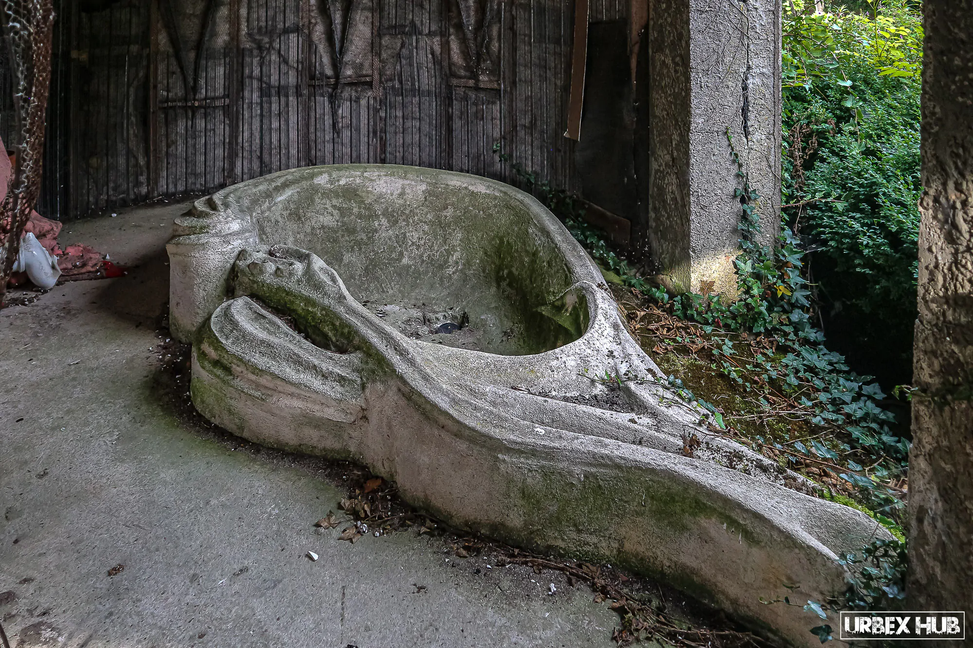 The Art Deco “Cult” House • Urbex Hub