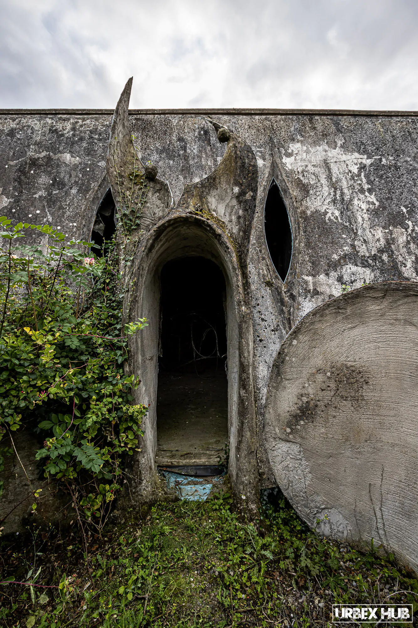 The Art Deco “Cult” House • Urbex Hub